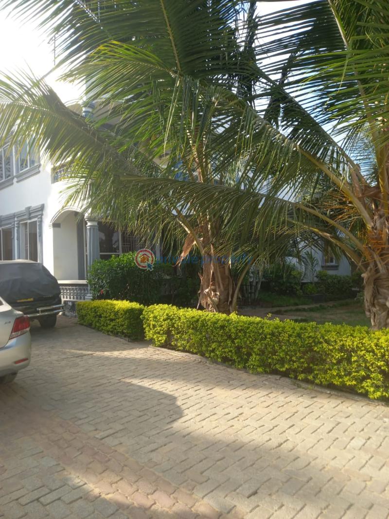 6 bedroom Mini Flat For Sale Bamburi Utange Area near Braeburn ...